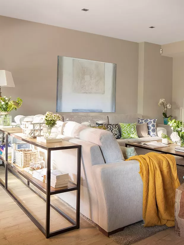 what to put behind sofa in middle of room: 96 Ideas